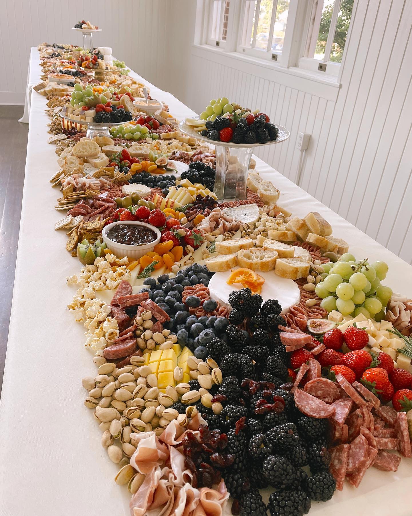 Weddings & Large Events – Charcuterie Table Co.